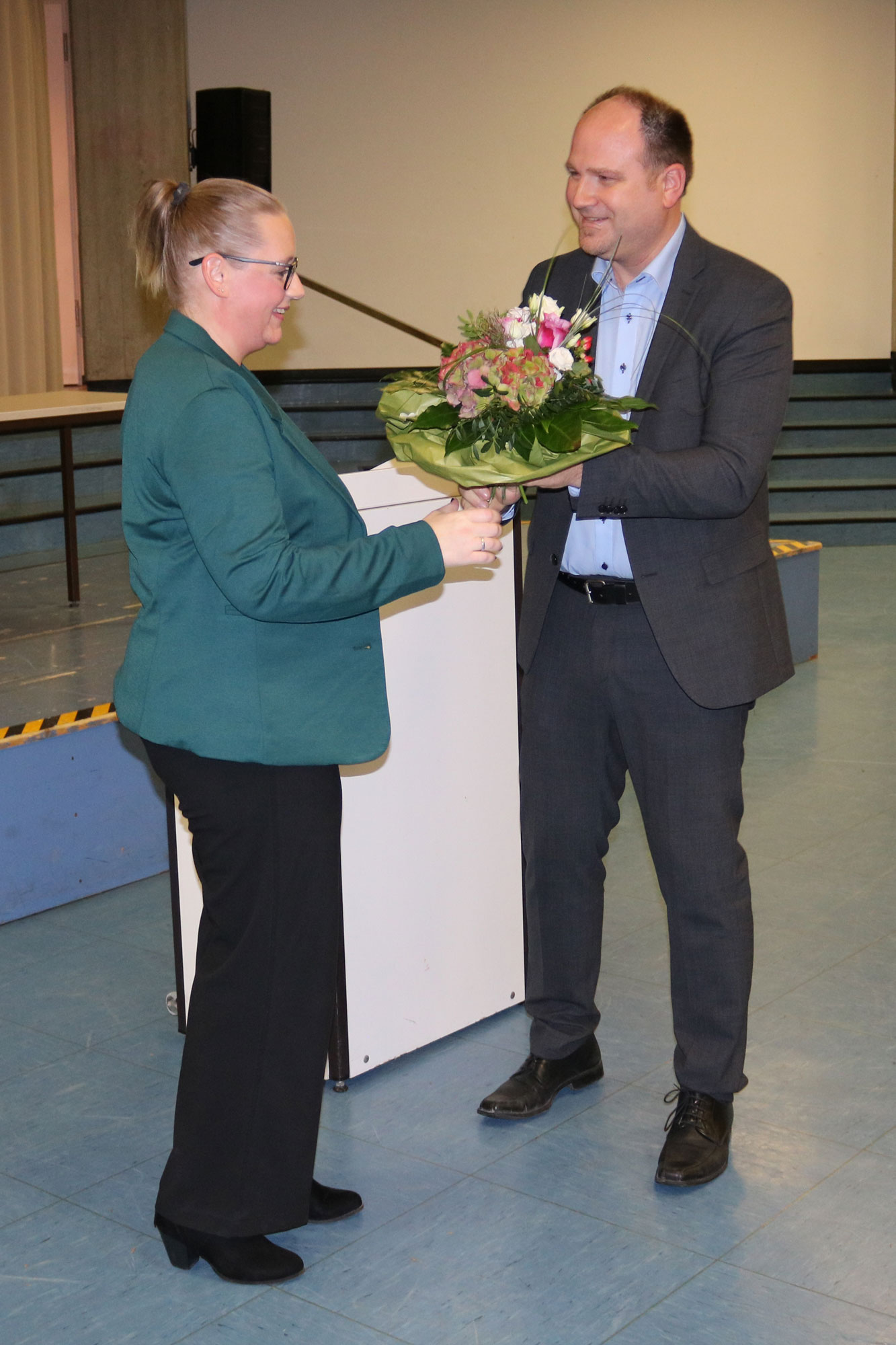 Monika Precker ist neue Schulleiterin der Städtischen Sekundarschule ...